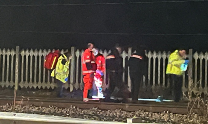 Chivasso: Bambino travolto e ucciso da un treno a Borgo Revel di ... Chivasso: Bambino travolto e ucciso da un treno a Borgo Revel di ...
